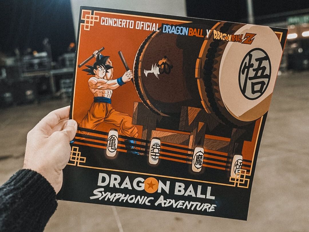 El cantante de Dragon Ball, hospitalizado tras caer del escenario en el ...